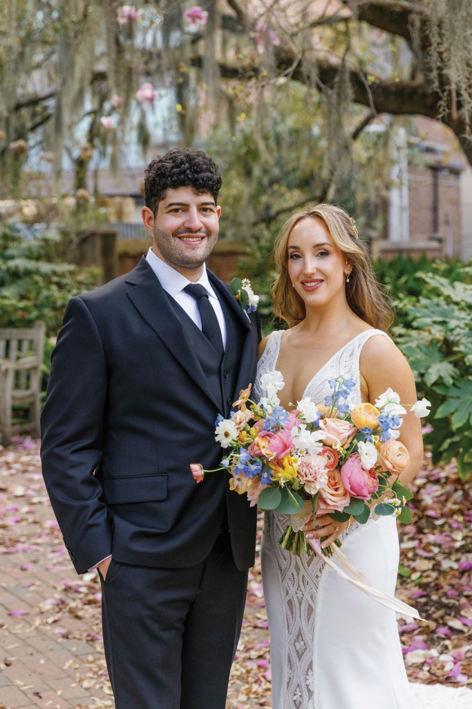 A starry-eyed couple honors their love of film with an Old Hollywood ...